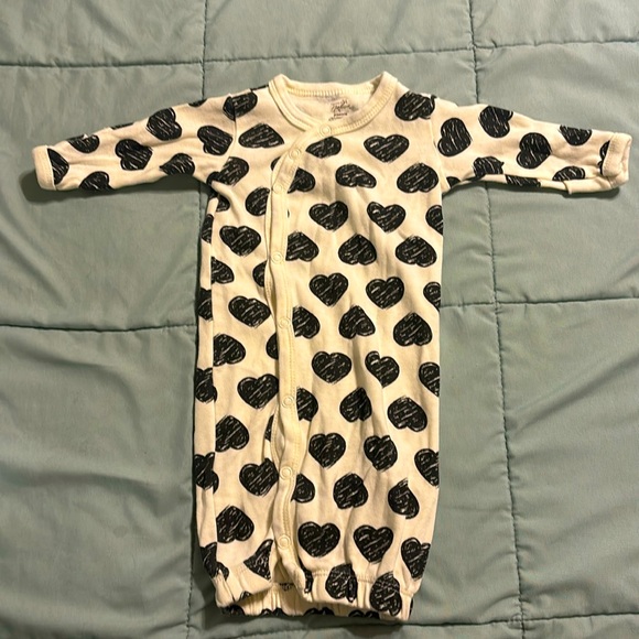 Touched By Nature | Pajamas | Bogo Baby Preemie Bw Hearts Gown | Poshmark